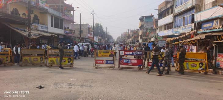 Candidates and workers were thoroughly checked, patrol teams were ...