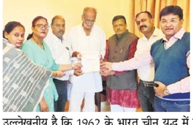 Resolution memo handed over to MP Rao Rajendra | सांसद राव राजेंद्र को ...