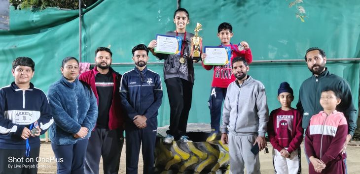 Gurnaz Kaur won 2 medals in badminton | बैडमिंटन में गुरनाज कौर ने जीते ...