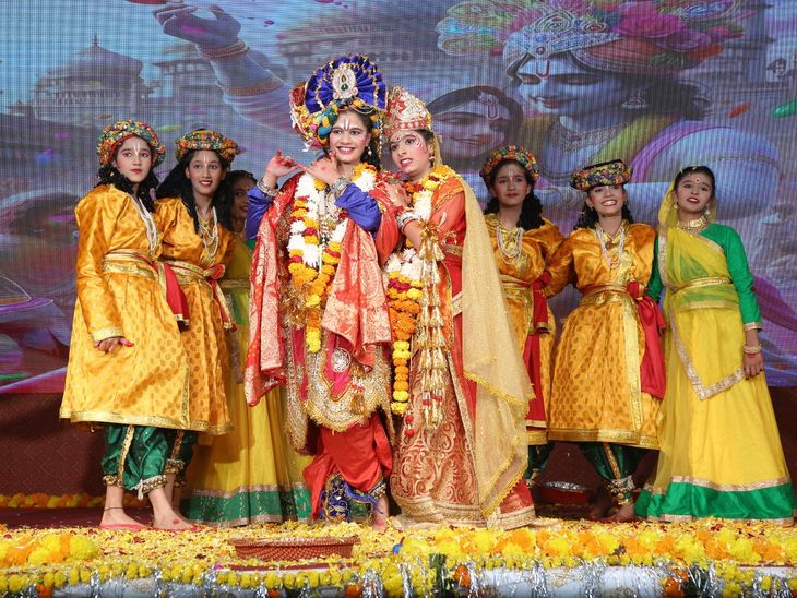Annual function of Shri Cloth Market Girls School Indore