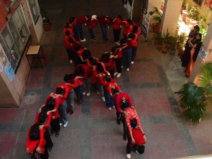 AIDS awareness campaign by Red Ribbon Club | रेड रिबन क्लब की ओर से ...
