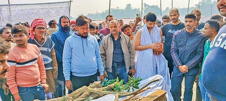 He had told people that he would go to Chandi Sthan to worship after ...