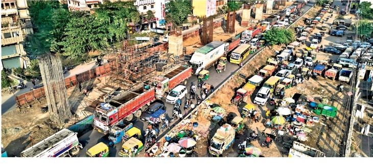 New Bypass: When 150 school buses arrived at the same time, there was a huge traffic jam for 5 ...