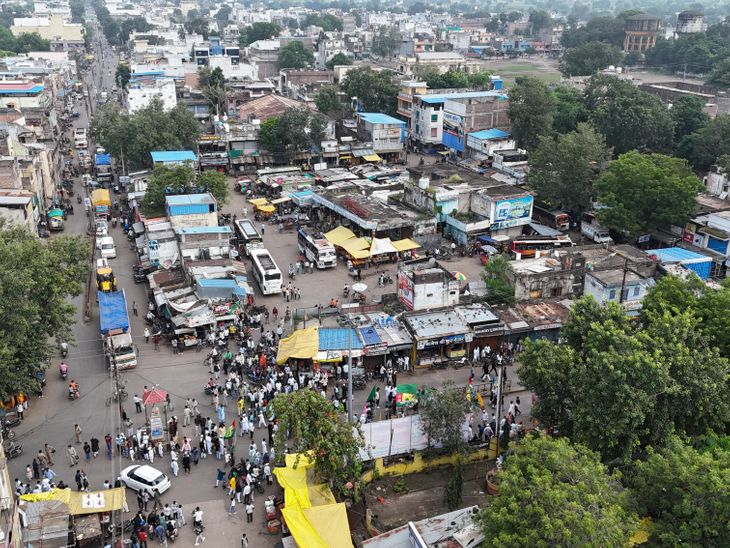 Effect of 'Fengal' storm in Manawar of Nimar: | निमाड़ के मनावर में ...