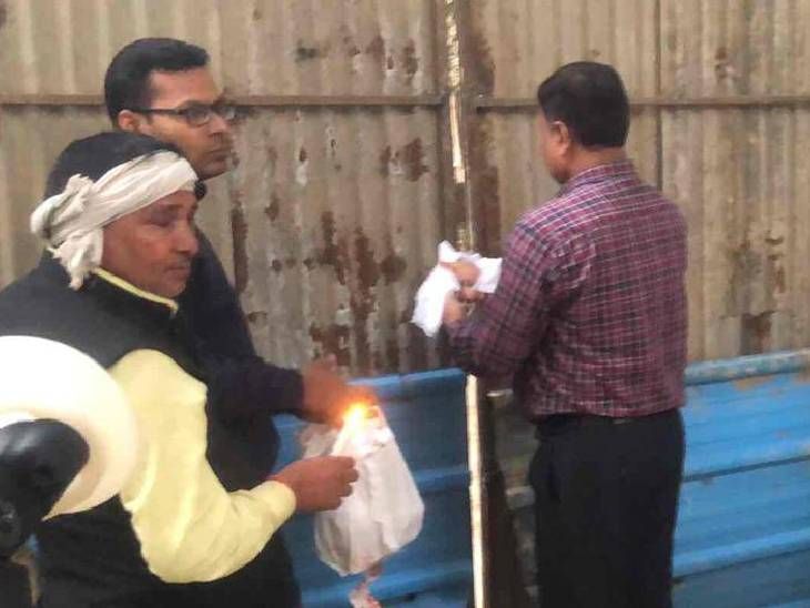 Plot sealed in Noida for not paying 130 crore In 2018, the authority ...