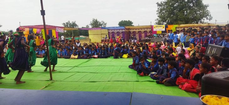 The Bal Mela was full of greens, vegetables, tubers and wild fruits ...