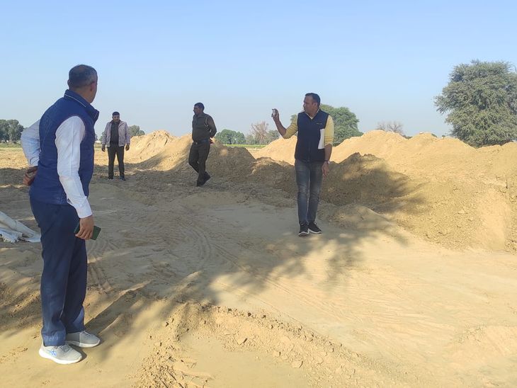 Hisar village Muklan CM Flying raid Illegal mining update