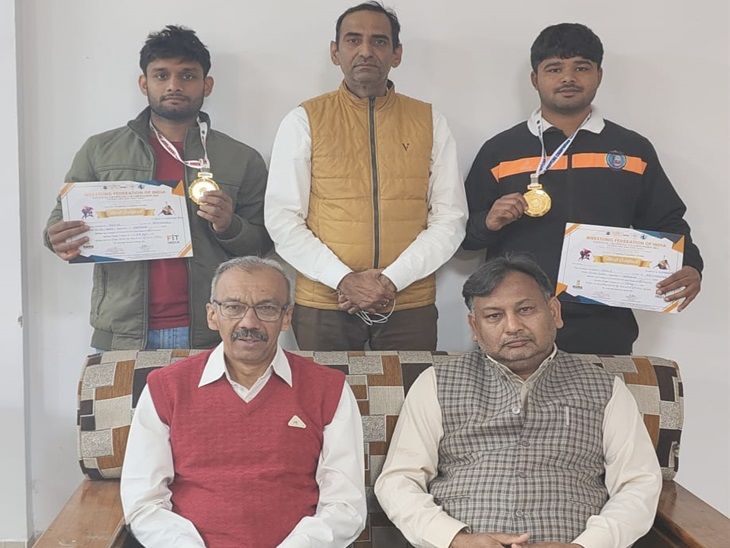 Haryana Rohtak Sampla Collage 2 wrestlers Mohit and Ankur won gold ...