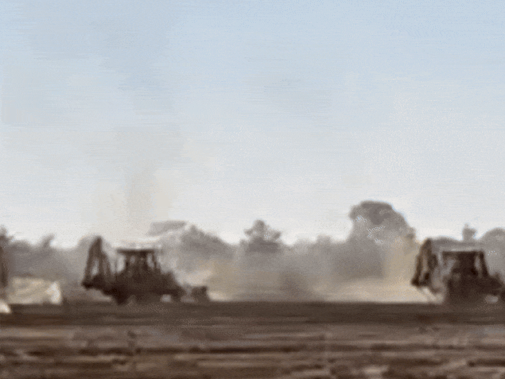 Encroachment removed from 300 bigha forest land in Guna | गुना में ...