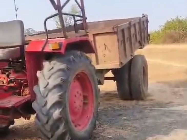 Police seized a tractor loaded with illegal sand in Shahdol | अवैध रेत ...