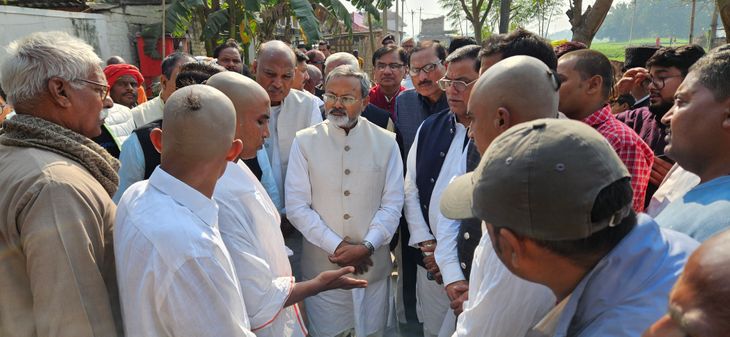 State President of Jan Suraj Manoj Bharti met the family members of ...