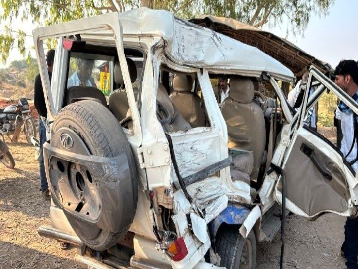 Collision between private bus and Bolero jeep | बस व बोलेरो जीप में हुई जोरदार भिड़ंत: लालसोट ...