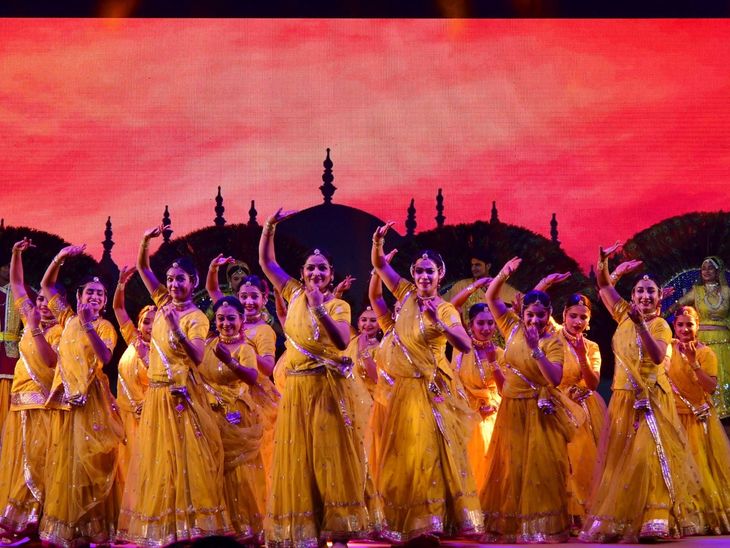 Melodious tunes spread in the beautiful evening of Rising Rajasthan ...