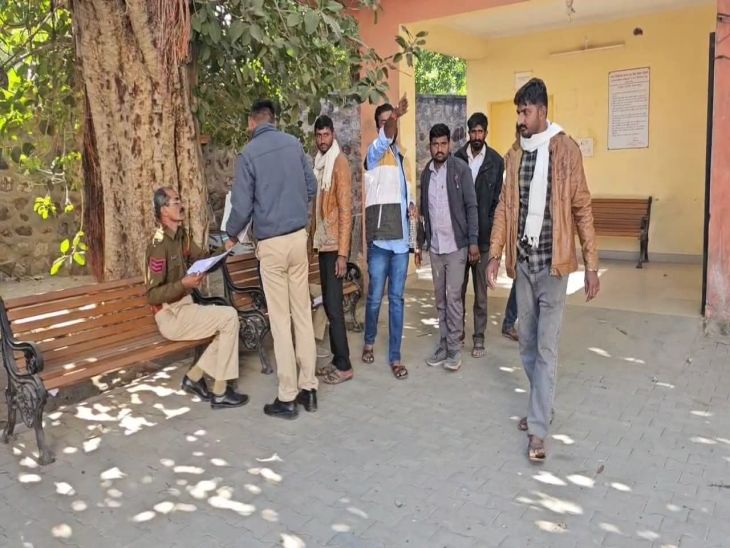 Bike collided with a vine on NH-68, young man died | NH-68 पर पशु से ...