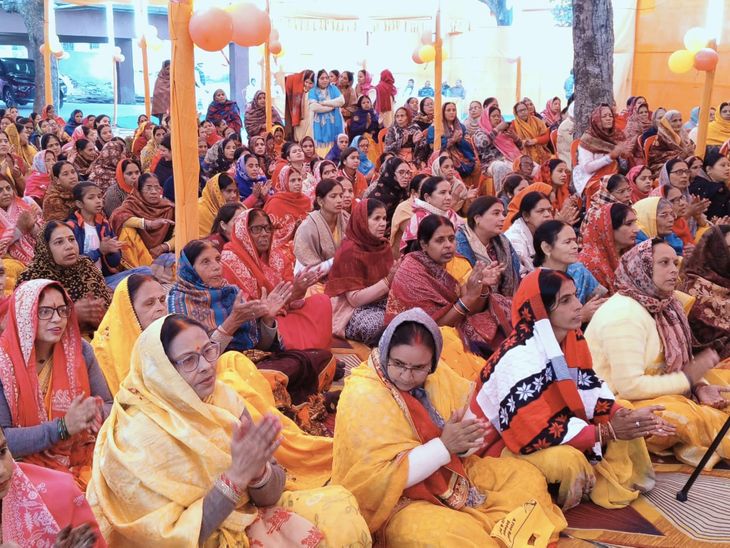 True happiness comes from devotion to God: Stuti Didi | परमात्मा की ...