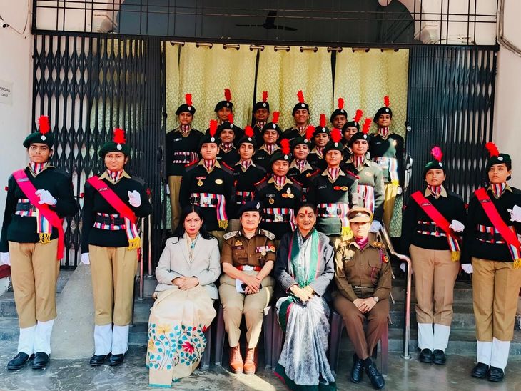NCC rank ceremony at Lucknow Avadh Girls College | लखनऊ अवध गर्ल्स कॉलेज में एनसीसी रैंक सेरेमनी ...