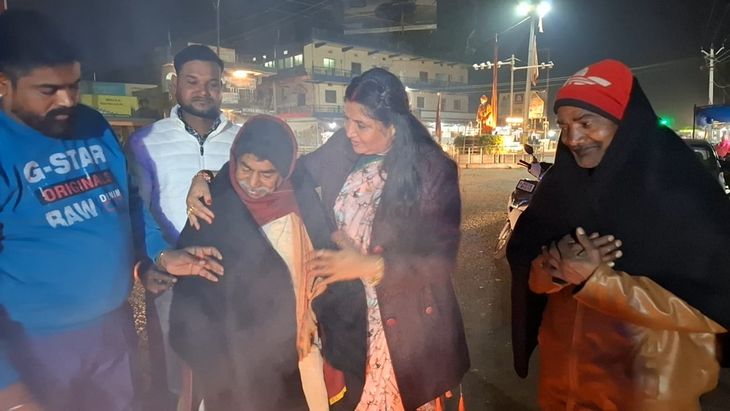 People are troubled by the increased cold in Hussainabad | हुसैनाबाद ...