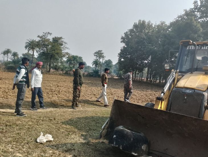 In Hunterganj, 50 quintals of Java Mahua seized, several liquor ...