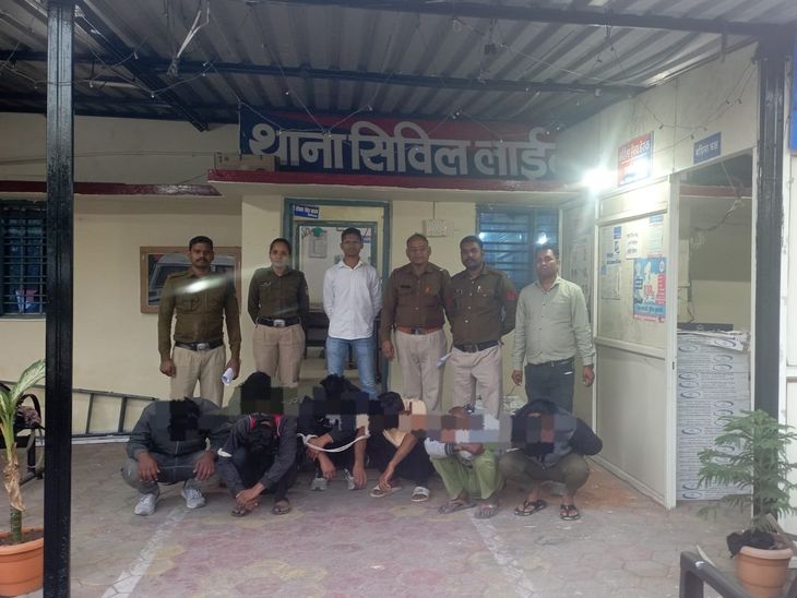 The youth was beaten up and his vehicle was vandalized | युवक के साथ की ...