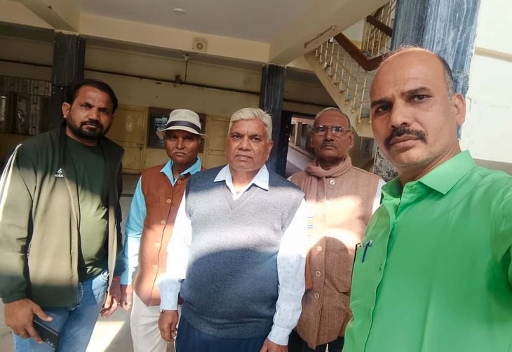A delegation of Mali Saini community gave a memorandum in the name of ...