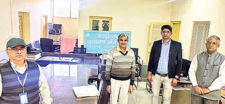 The court seized the office of PHED SE for not paying the compensation ...