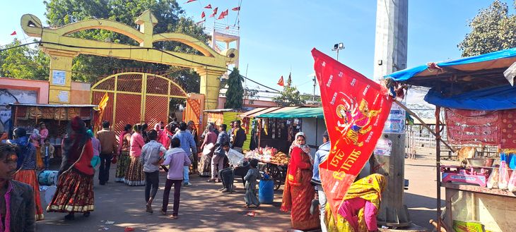 The main gate of Karila Dham is surrounded by encroachment, devotees ...