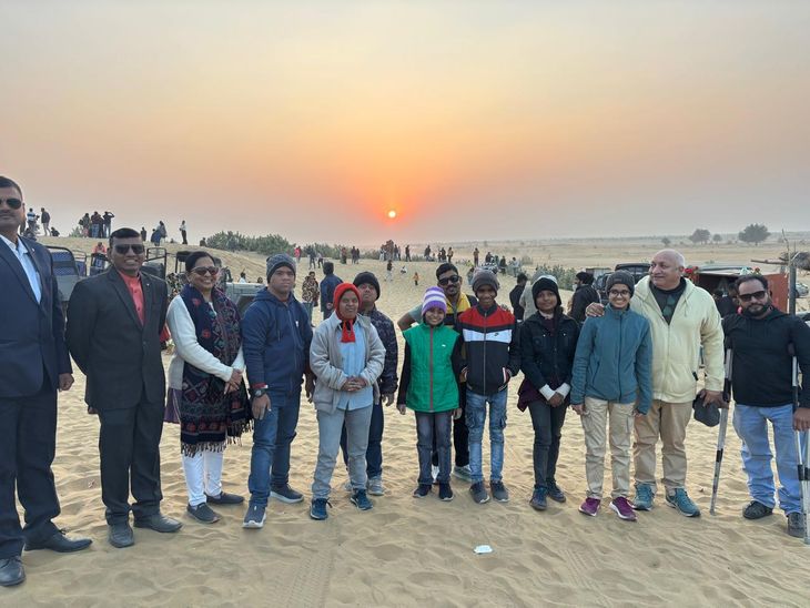 The disabled people of Aarushi Society from Bhopal enjoyed the dunes of ...