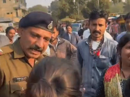 Child of Pune family who came to visit Mahakal is missing