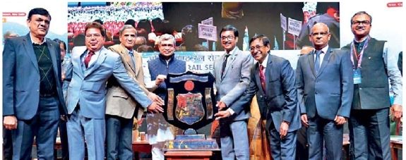 Distinguished Service Award to one officer and four personnel of East ...