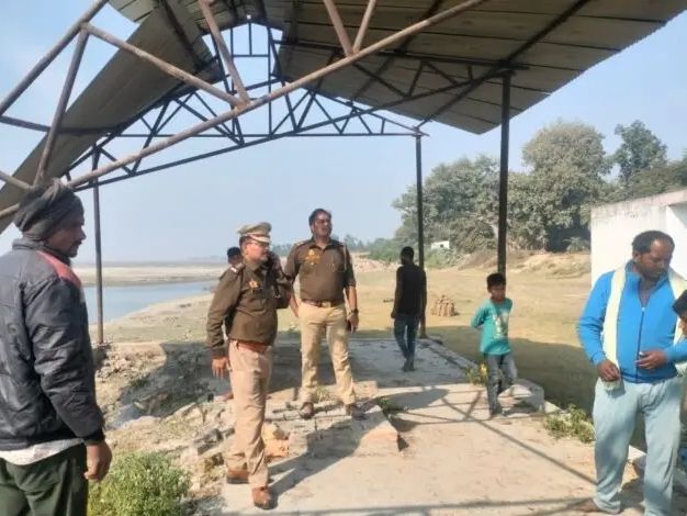 A person committed suicide in Haraiya | हरैया में व्यक्ति ने की ...