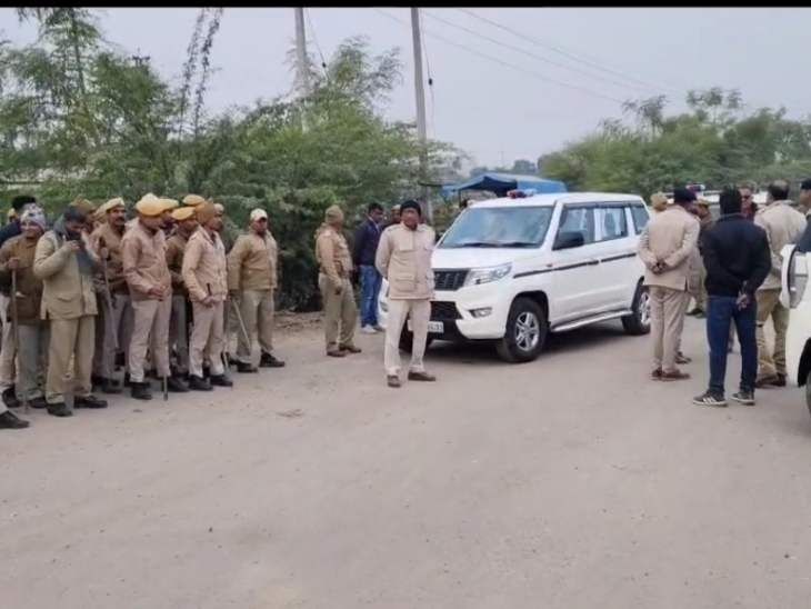 400 Tonnes Of Gravel And 17 Vehicles Seized 2 Accused Arrested Team