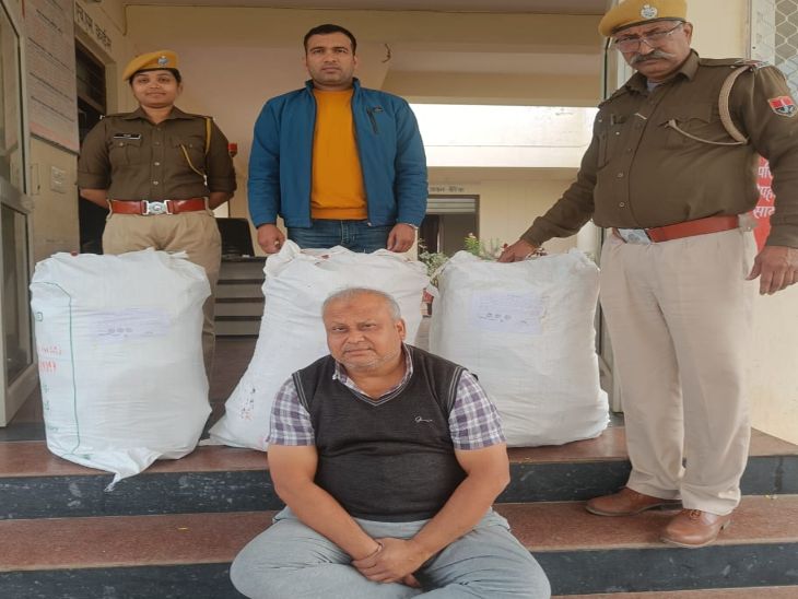 Rajasthan kota 125 kg of sandalwood seized, kept in white sacks in the ...