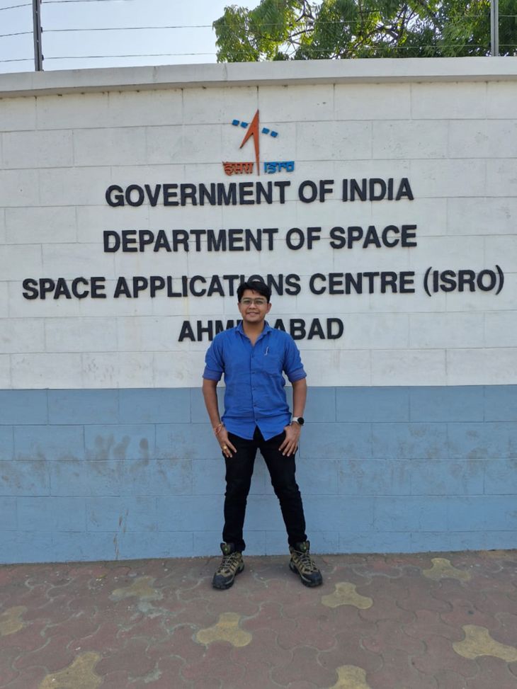 Nirbhay Tyagi selected for the post of scientist in ISRO | इसरो में ...