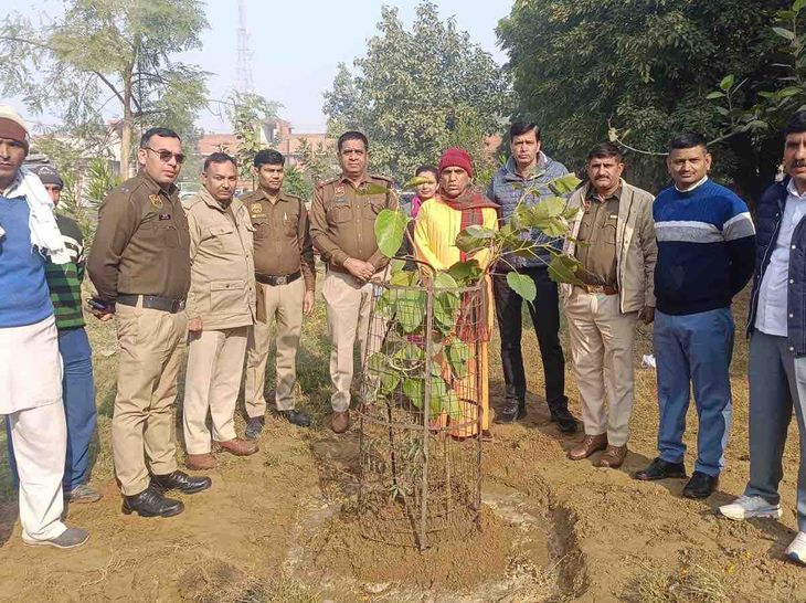 Meham police station installing Triveni Martyrdom day celebrated | महम ...