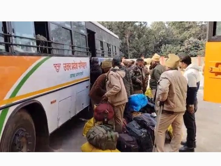 249 Home Guards left for Maha Kumbh Mela duty from Maharajganj ...
