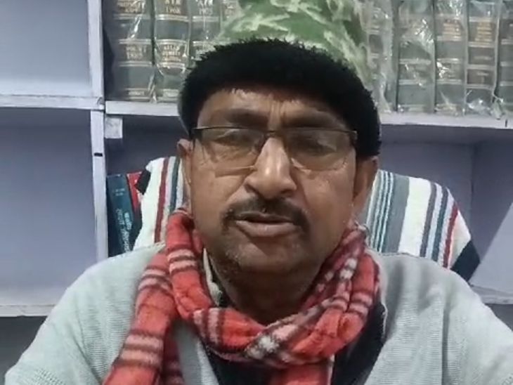 In Hathras, BJP members had a tussle with CMO | हाथरस में भाजपाइयों की सीएमओ से नोकझोंक: नगर ...