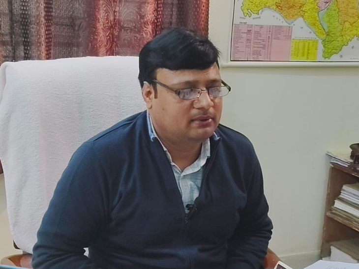 The superintending engineer suspended the junior engineer | अधीक्षण ...