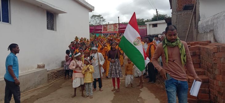 Kalash procession was taken out on Shakti Day in Dongripara Sihawa ...