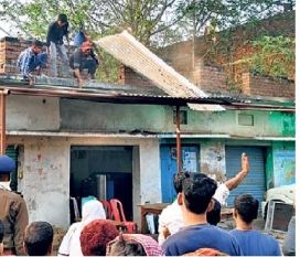 The road in Khusrupur was made encroachment free | खुसरूपुर में सड़क को ...