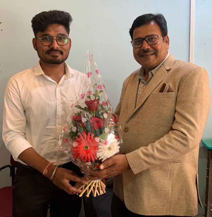 Arjun Chauhan, a student of Gayatri Shiksha Niketan, became CA ...