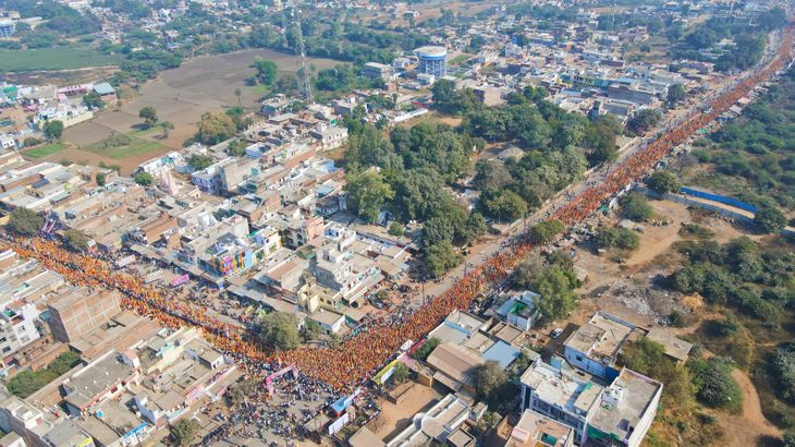 Women walked in the city carrying 21 thousand urns | 21 हजार कलश लेकर ...