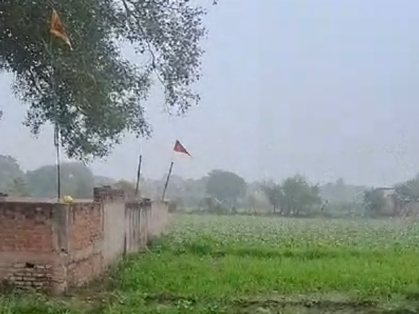 Clouds have been looming over Bhind district for three days | भिंड में ...