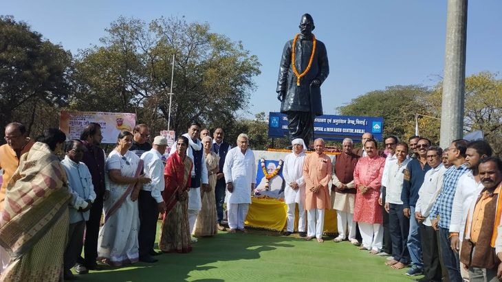 Pandit Ravi Shankar Shukla was an example of sacrifice and foresight ...