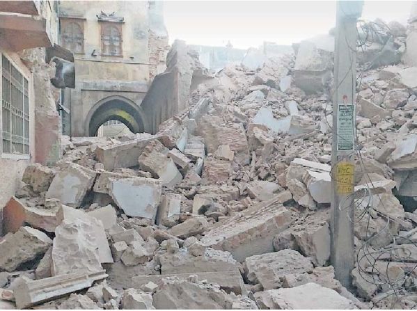 Part of the Baidon Pirol collapsed, no one was injured | बैदों की पिरोल ...