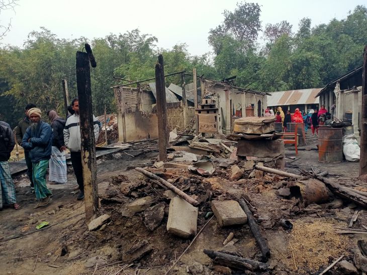 8 houses burnt to ashes due to fire in Jhamta cemetery tola, loss of ...