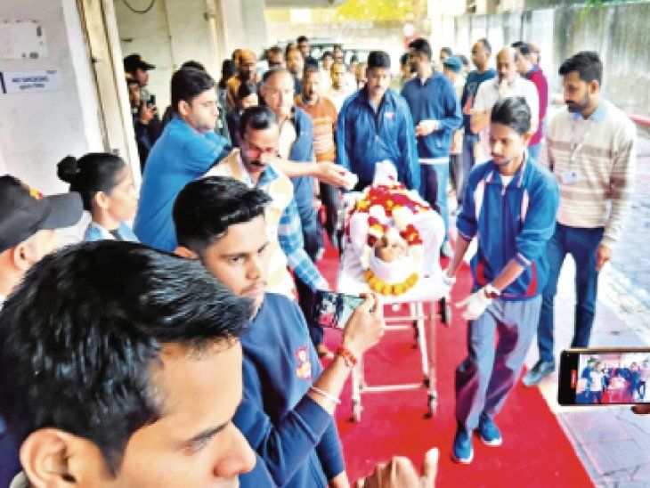 Surendra Jain, who gave a new life to four people, was given a final ...