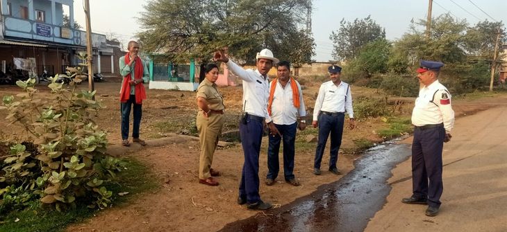 Drop pole installed to stop heavy vehicles at Bogda culvert of Rasmada ...