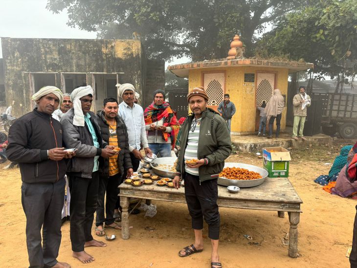 Poshbada program at Siddha Baba Garden of Padla village | पाडला गांव की ...