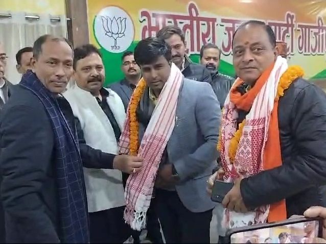 Mandal presidents were honored in Ghazipur | गाजीपुर में मण्डल ...