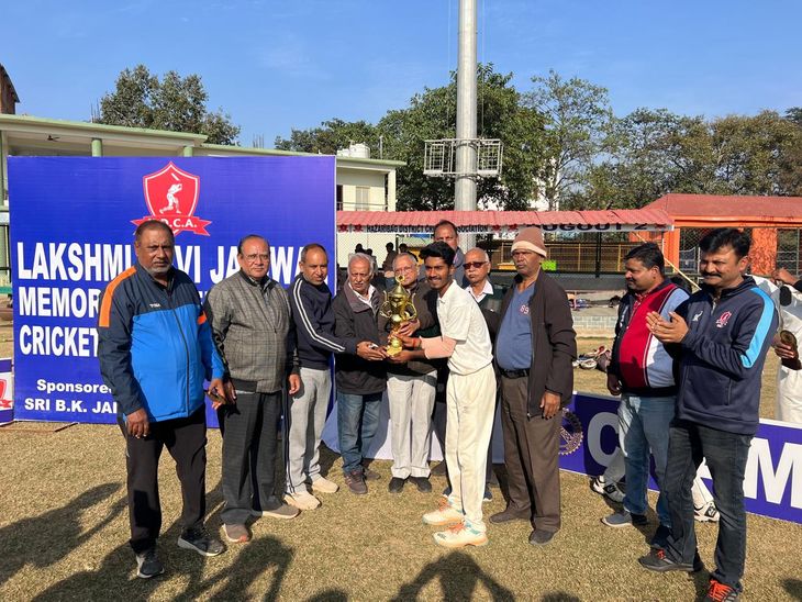 Mount Agmount's team became the winner in Laxmi Devi Jaiswal Cricket ...